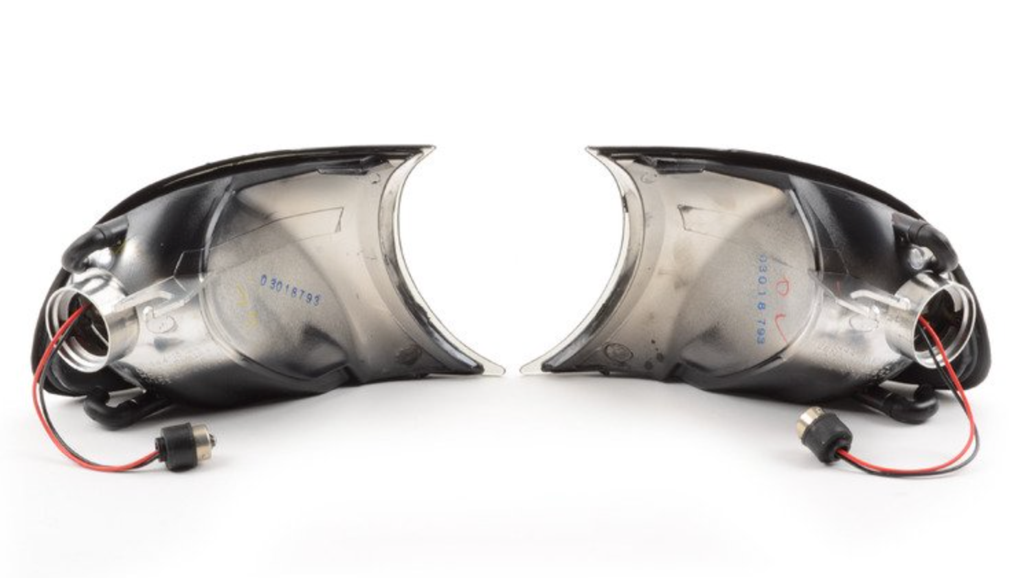 BMW E46 M3 and Coupe (Pre-LCI) - Smoked LED Front Corner Lights with A ...